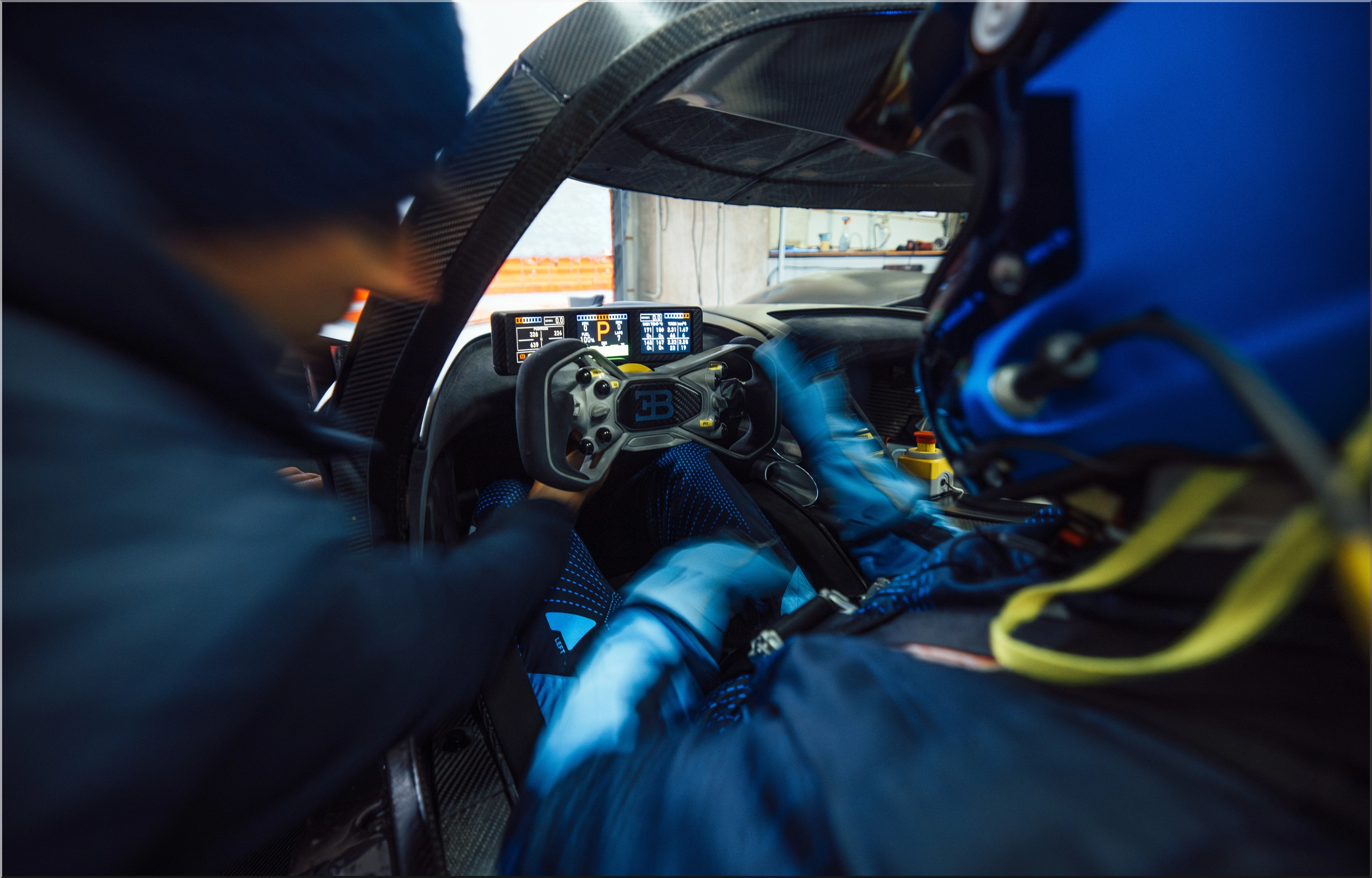 The Bugatti Bolide: A Tribute to the Past and a Challenge to the Future ...