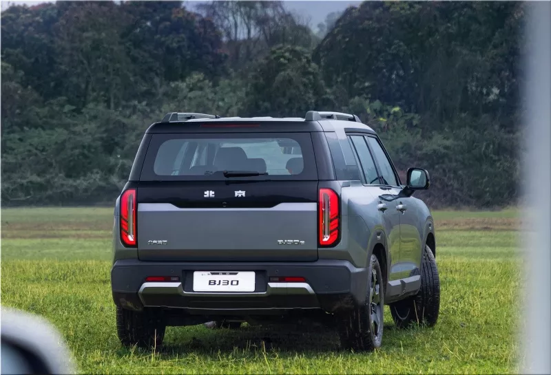BAIC Beijing BJ30: A Feature-Packed Compact SUV Primed for Urban Adventures | Spare Wheel